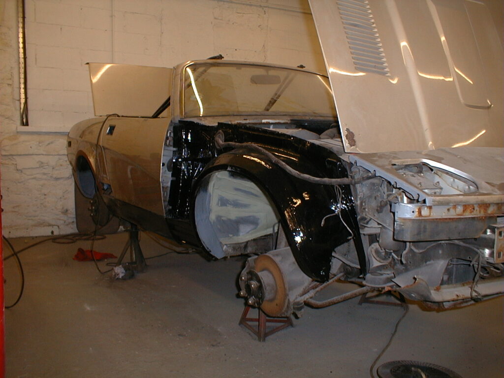 LOC238X - Triumph TR8